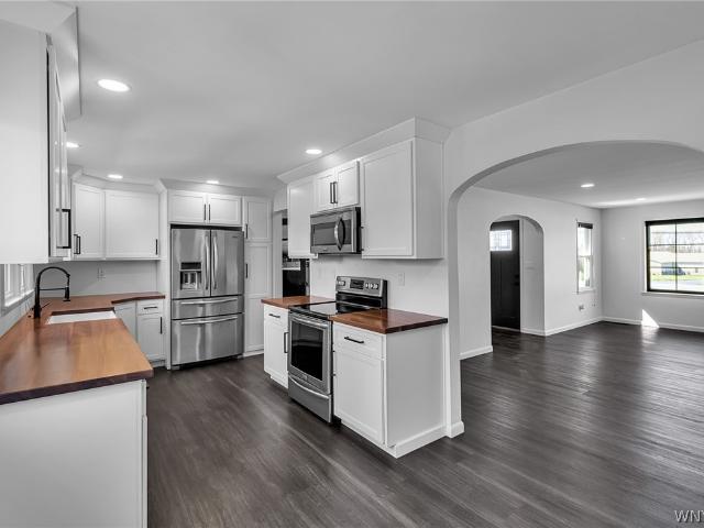 11038 Maple Ridge Road