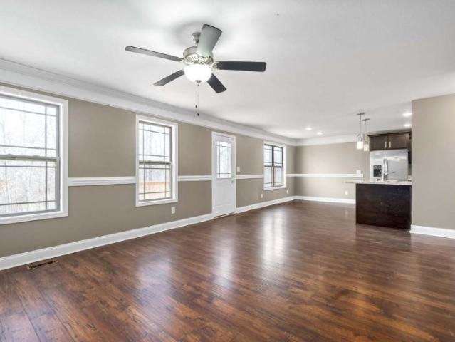 1103 Medallion Ct