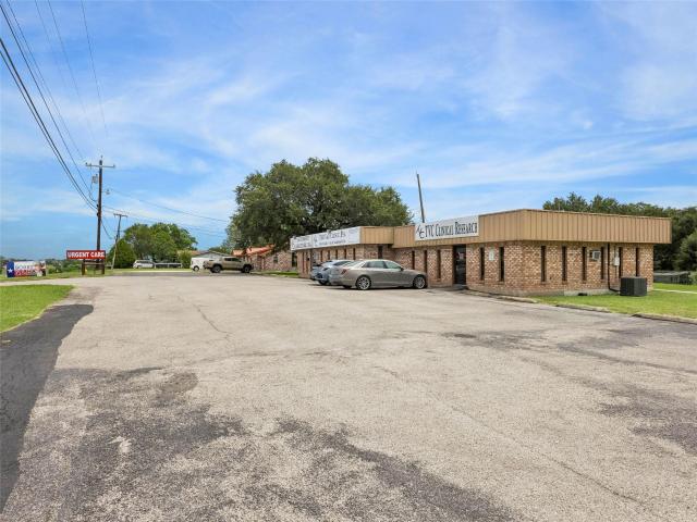 1103 N Sarah Dewitt Dr N