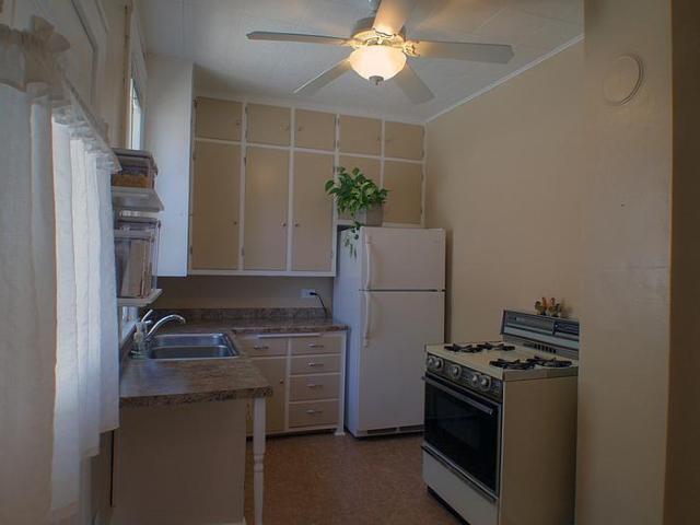 1103 Avon St