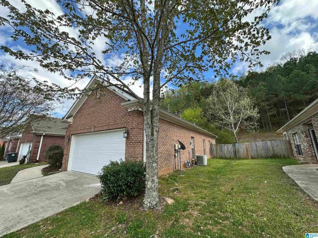 1103 Castlemaine Drive