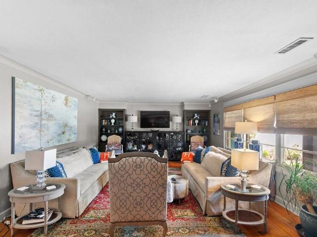 1103 Cornell