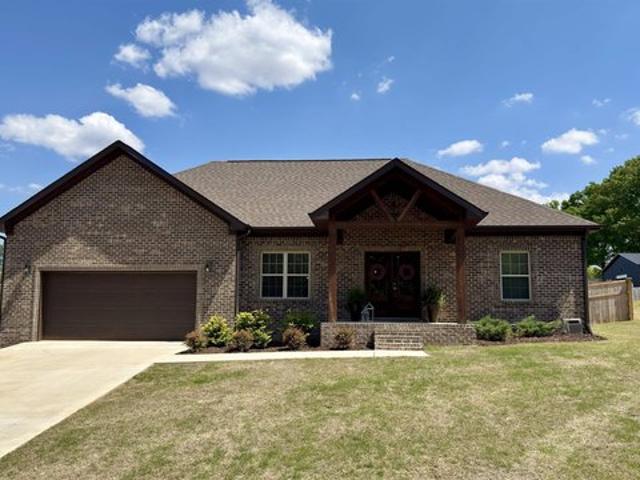 1103 Glendora Ave, Tuscumbia, AL 35674