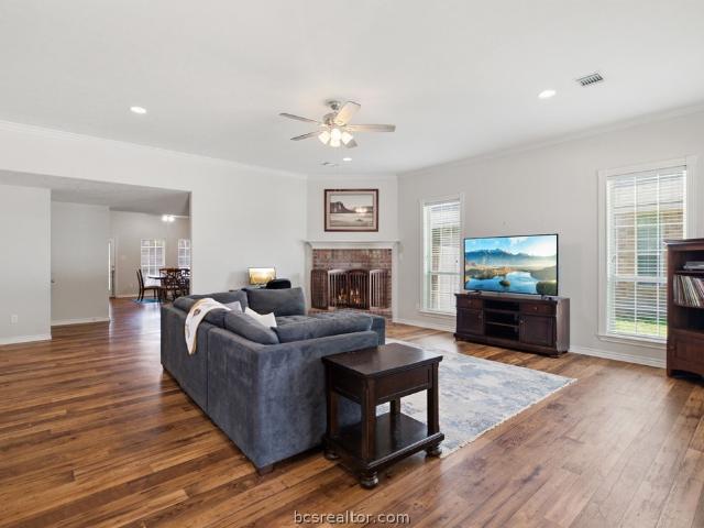 1103 Harrisonburg Lane