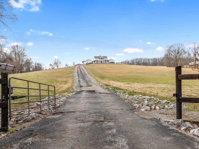 1103 Rogues Fork Rd, Bethpage, TN 37022 | MLS #3170 | Compass
