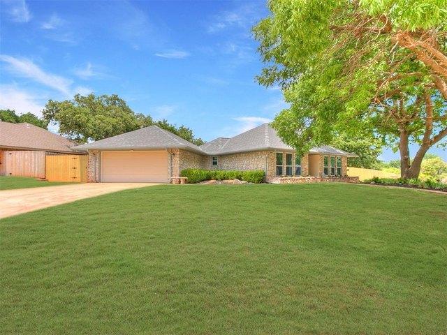 1103 Sunny Brook Dr, Edmond, OK 73034
