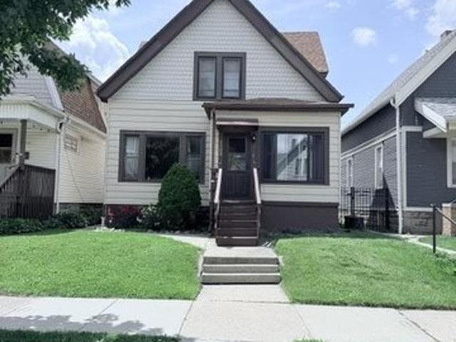 1103 S 46th St, West Milwaukee, WI 53214
