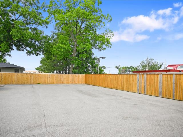 1103 W Elm Street
