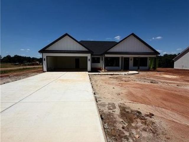 1103 30th St, Valley, AL 36854