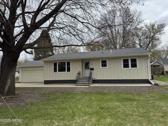 110 11th Ave NE, Watertown, SD 57201