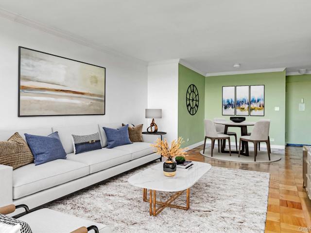 110 11 Queens Boulevard 26J