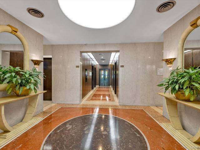 110 11 Queens Boulevard 3C