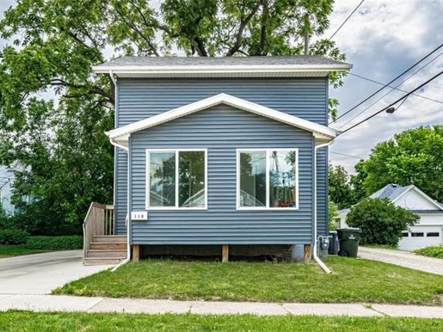 110 14th St NW, Cedar Rapids, IA 52405