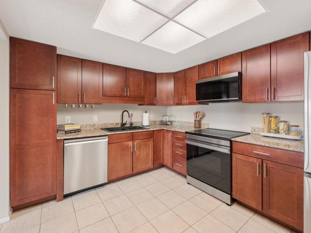 110 1st Avenue NE # F704