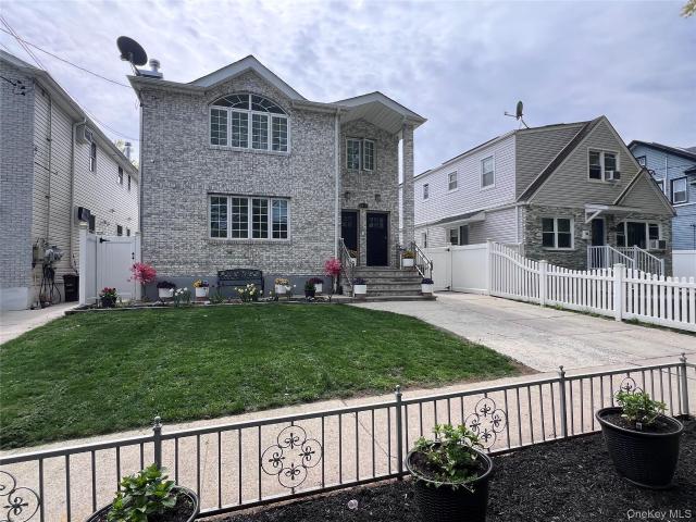 110 26 th Street | Compass