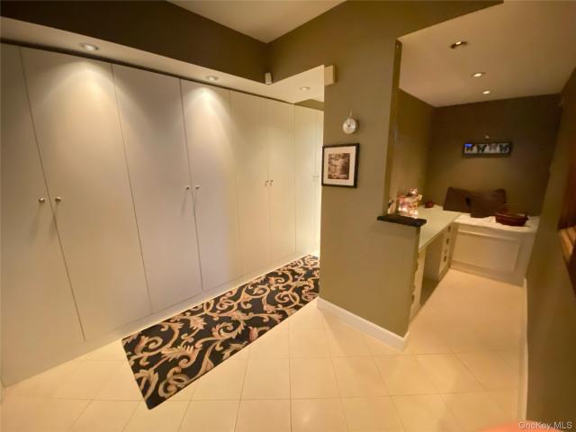 110 2 st Avenue, Unit 420