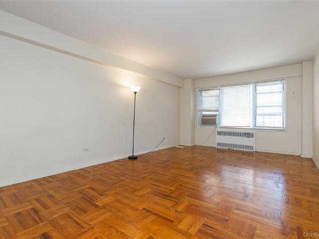110 2 st Road, Queens, NY