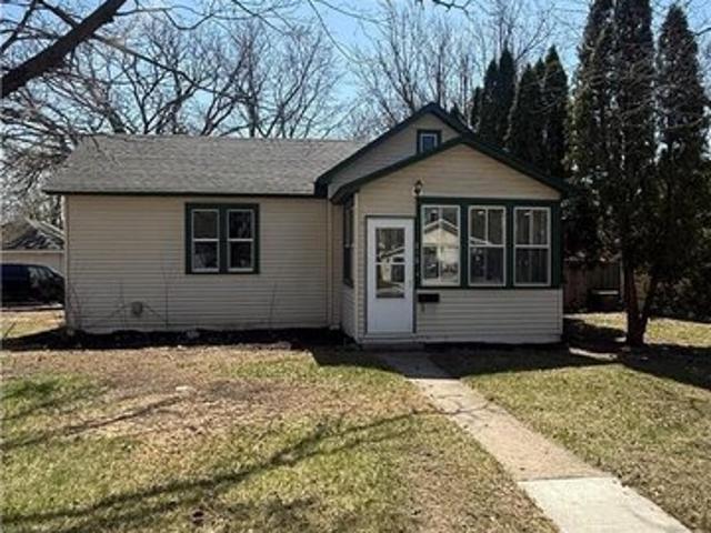 110 7th St S, Sauk Rapids, MN 56379