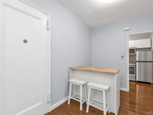 110 4 St Road 3N