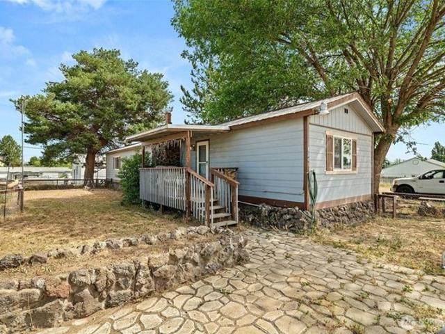 110 5th Ave SE, Soap Lake, WA 98851