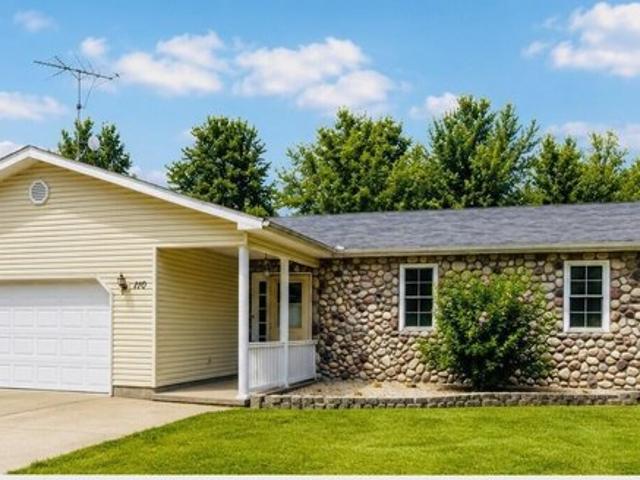 110 5th St, Oakwood, OH 45873