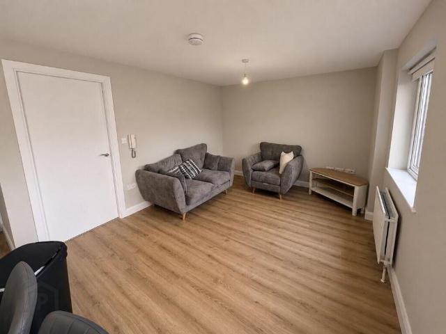 110 College Court Central, Belfast, BT1 6BF
