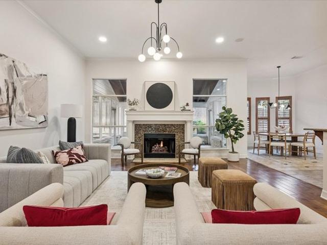 110 Copperleaf Rd, Lakeway, TX 78734