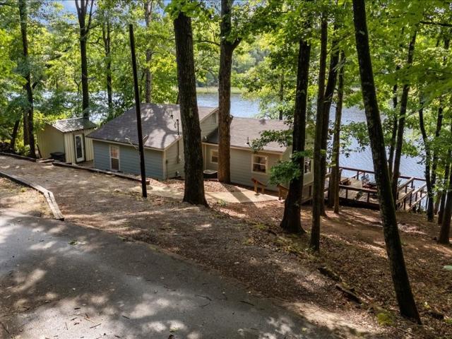 110 Caddo Dr