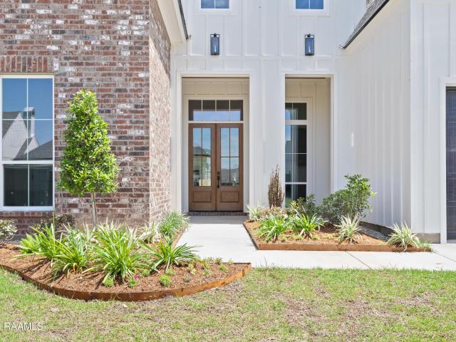 110 Cape Town Ave, Youngsville, LA 70592 | MLS #RA2600001 | Compass