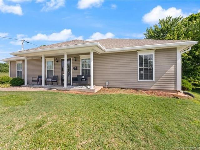 110 Carl St, Corydon, IN 47112