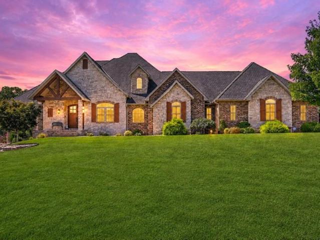 110 Carnoustie Ct, Branson, MO 65616