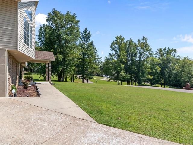110 Carriage House Dr