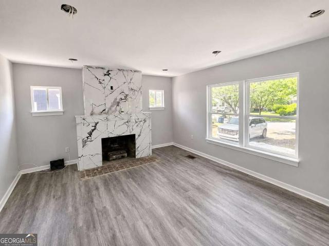 110 Carter Avenue SE