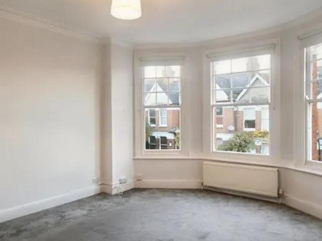 110 Church Lane, London, N2 0TB, United Kingdom | 2 bed apartment for rent #139270217 | Rentberry