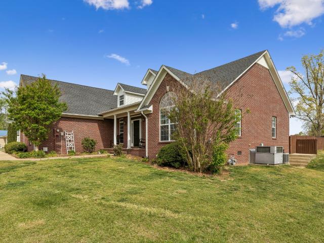 110 Chestnut Ln