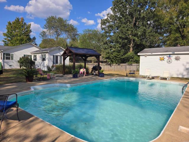 110 Circle R court