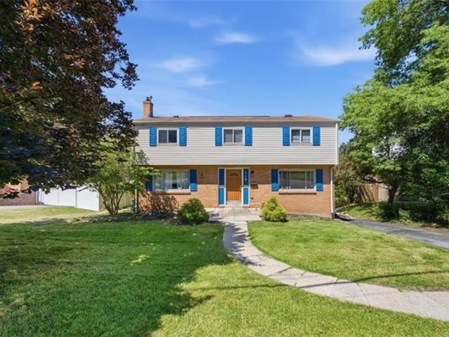 110 Crescent Garden Dr, Pittsburgh, PA 15235