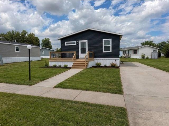 110 Crestview Dr Unit 110, Le Mars, IA 51031