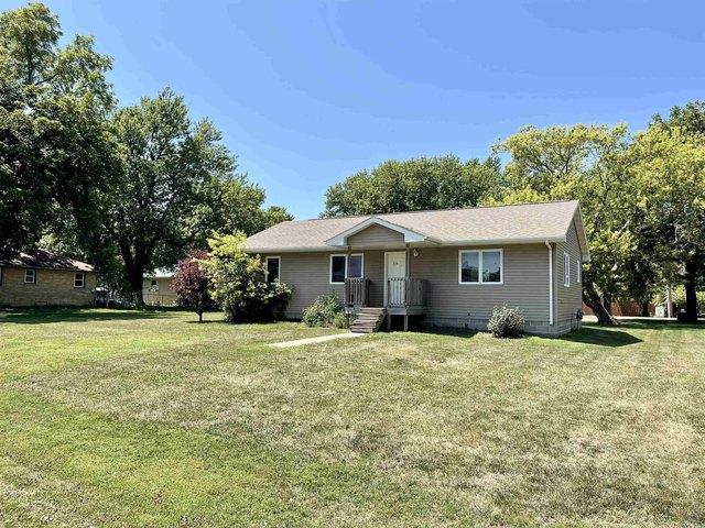 110 and 112 Benson St, Alta, IA 51002