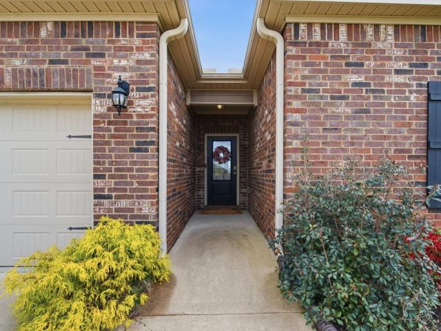 110 Aberdeen Dr, Oakland, TN 38060 | MLS #10218 | Compass