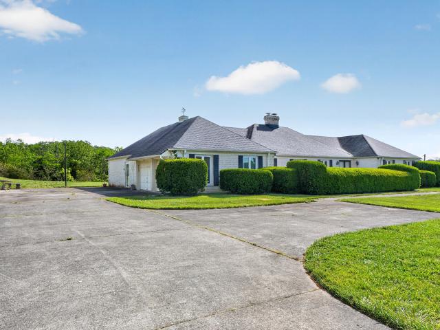 110 Adams Lane