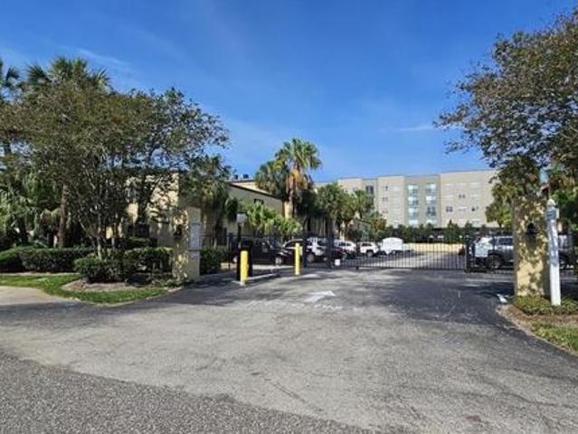 110 Alameda Ct #130, Tampa, FL 33609