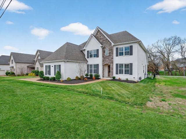 110 Arkstone Ln