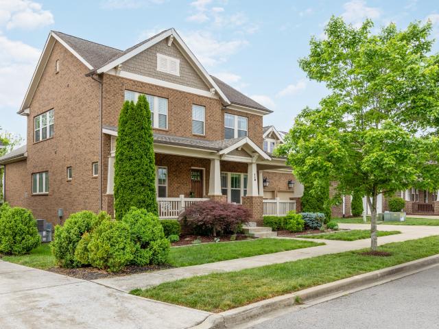 110 Ashington Cir