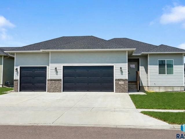 110 Atlantic Cir, Harrisburg, SD 57032