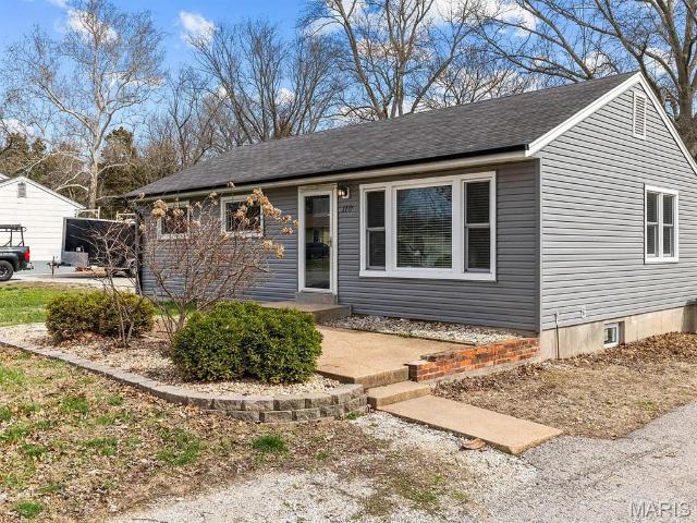 110 Birchwood Dr, Ballwin, MO 63011 | MLS #26021 | Compass