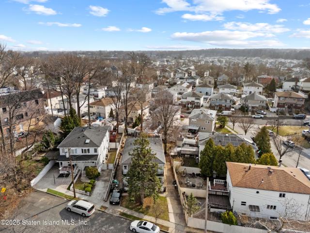 110 Bishop Street | Compass