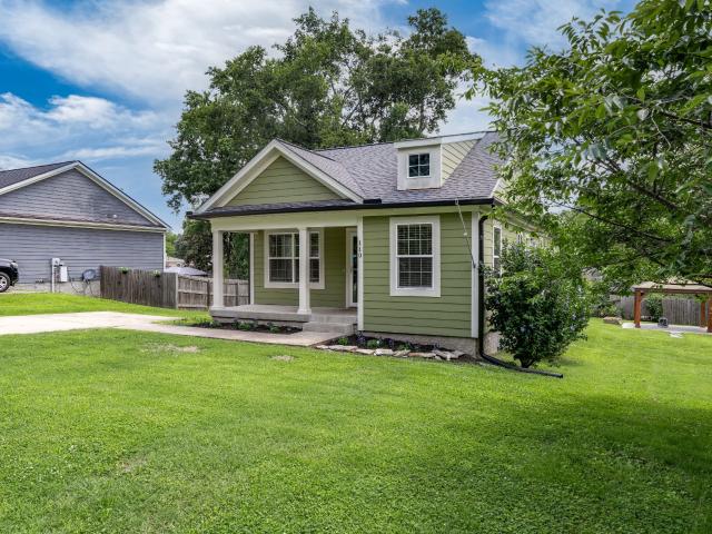 110 Bradford Dr