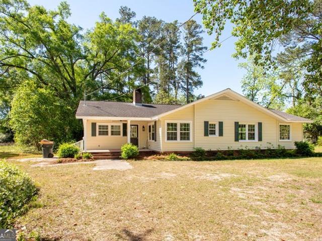 110 Briarwood Rd, Waycross, GA 31501