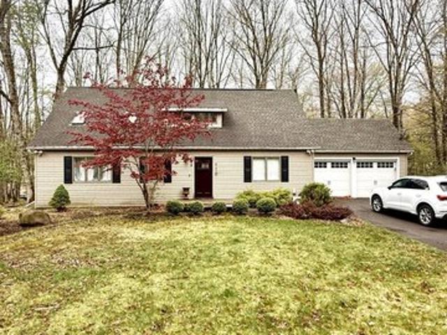 110 Buck Ridge Ln, Drums, PA 18222